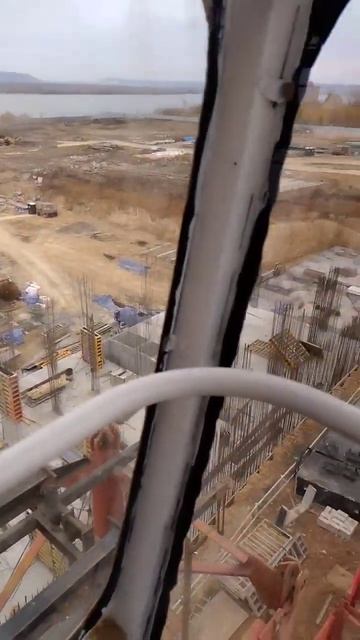 Ну вот и кончился отпуск #башенныйкран #крановщик #новый_объект #стройка