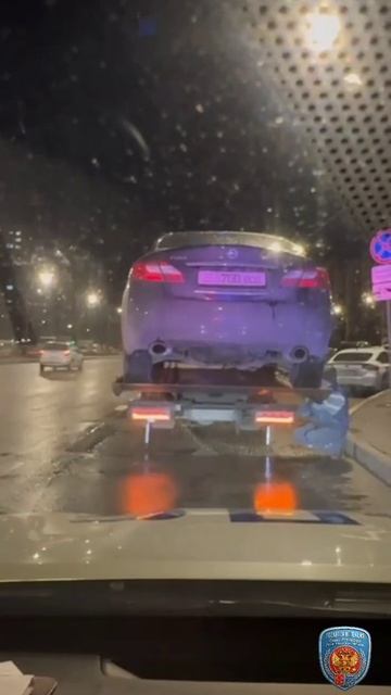 Госавтоинспекция напоминает, что подобные действия недопустимы и будут строго пресекаться