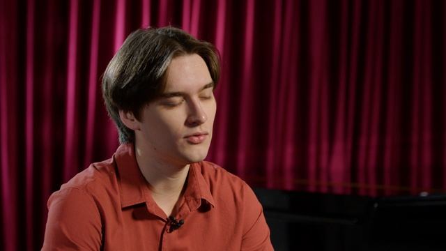 Преподаватели "Новой школы": Михаил Усов (скрипка)