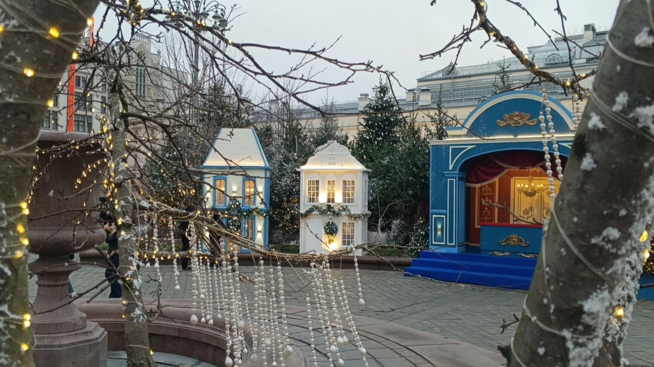 Прогулки по Москве. Новогодняя сказка около Большого театра. Щелкунчик. около Большого театра