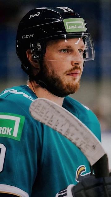 Никита Ушнев опекает свою сестру-инвалида