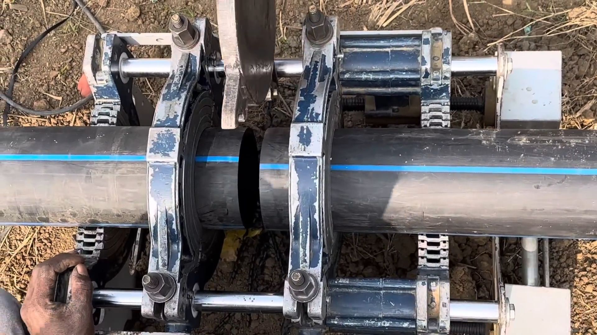 Спайка пластиковых труб большого диаметра