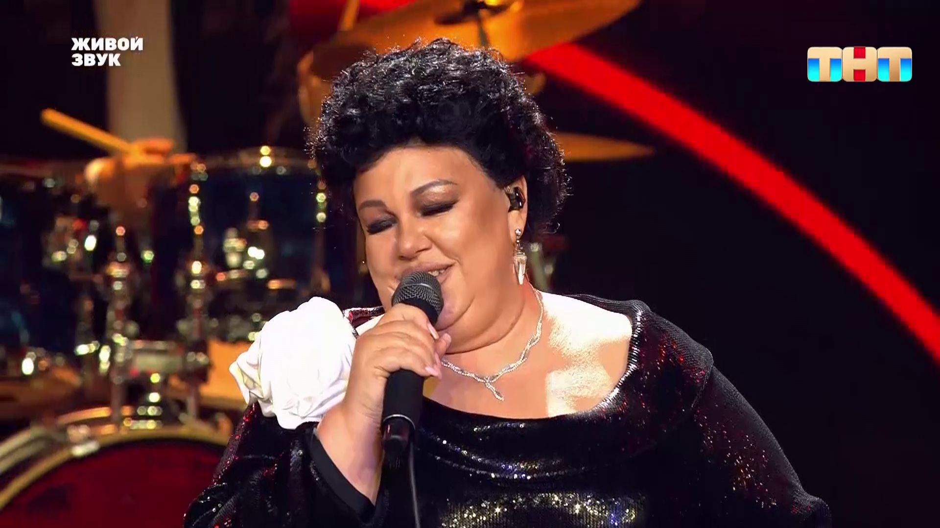 Перевоплощение в Элла Фицджеральд — «Jingle Bells» | ЯРЧЕ ЗВЁЗД