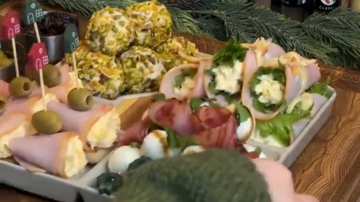 Вкусные, эффективные и быстрые ЗАКУСКИ на праздничный стол...🍢🫔🎄😋 Рецепт ⤵️