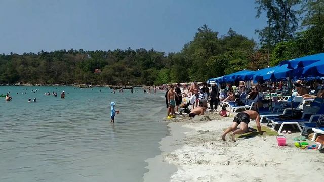 Таиланд. Пхукет. Северная часть пляжа Ката.