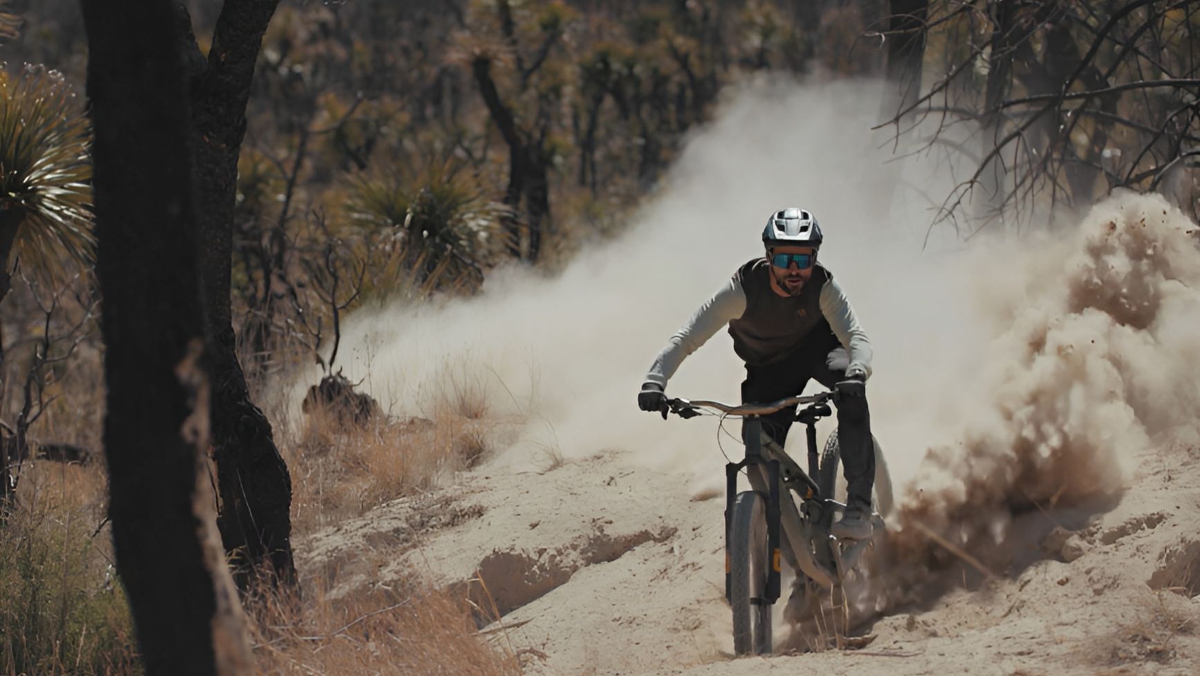 MTB Велогонщик Килиан Брон и Мексиканский Колорит