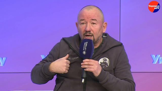«Победит тот, кто помнит, как стрелять» — Шейнин о будущем войн без интернета