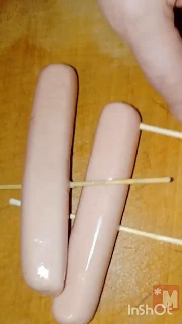 Как пожарить сосиски. Жареные сосиски на сковородке.