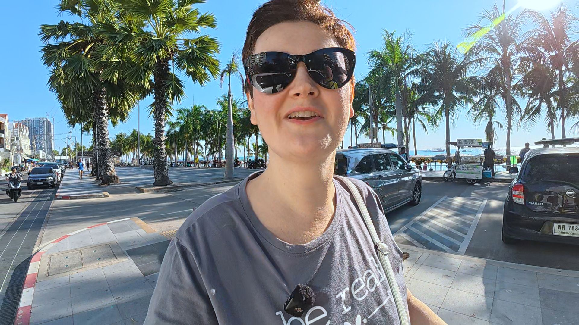 Вован купается ОДИН! Паттайя СЕЙЧАС! Вот это ПОГОДА, пляж Донг Тан! ОСТРОВА или городской пляж? Влог