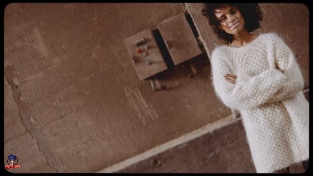 Street style women portrait & Free beat music for video