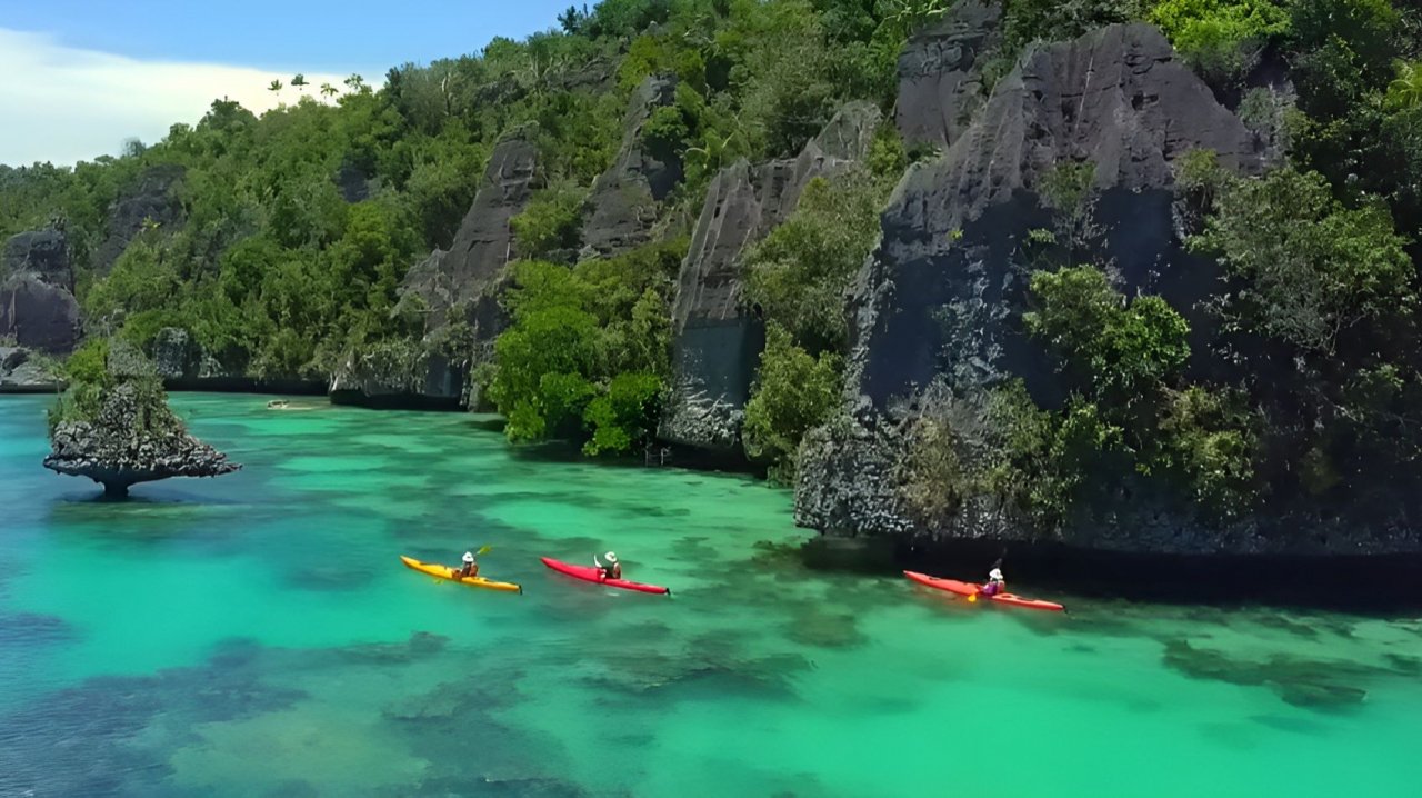 Тур на Каяках по живописным местам Полинезии