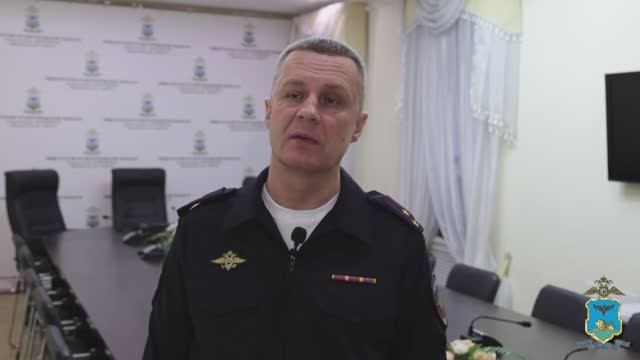 Полицейские предупреждают белгородцев о мошенничестве под предлогом продажи елок, билетов и подарков