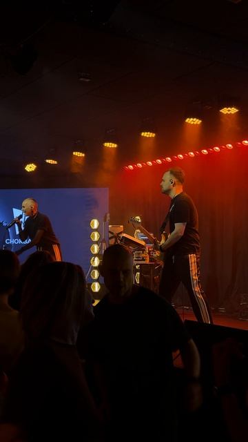 Maroon 5 - Move Like Jager (Chok live)