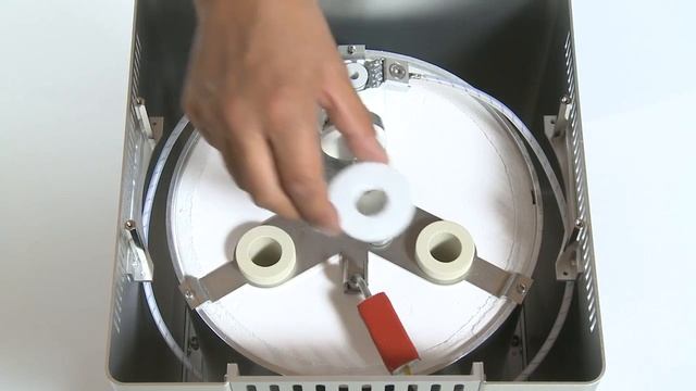 Установка нагревателей в печь для спекания циркония Dekema Austromat 674.