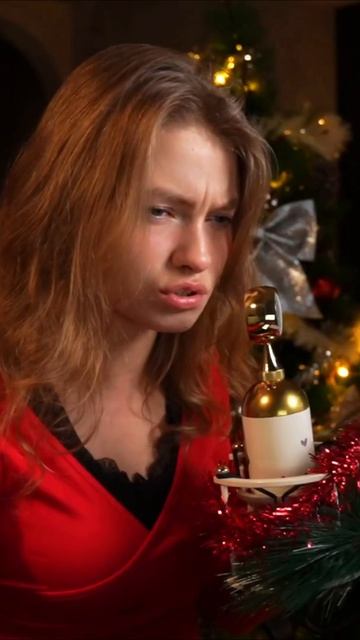 Расскажи, Снегурочка (версия Саши Комович) поёт Саша Квашеная