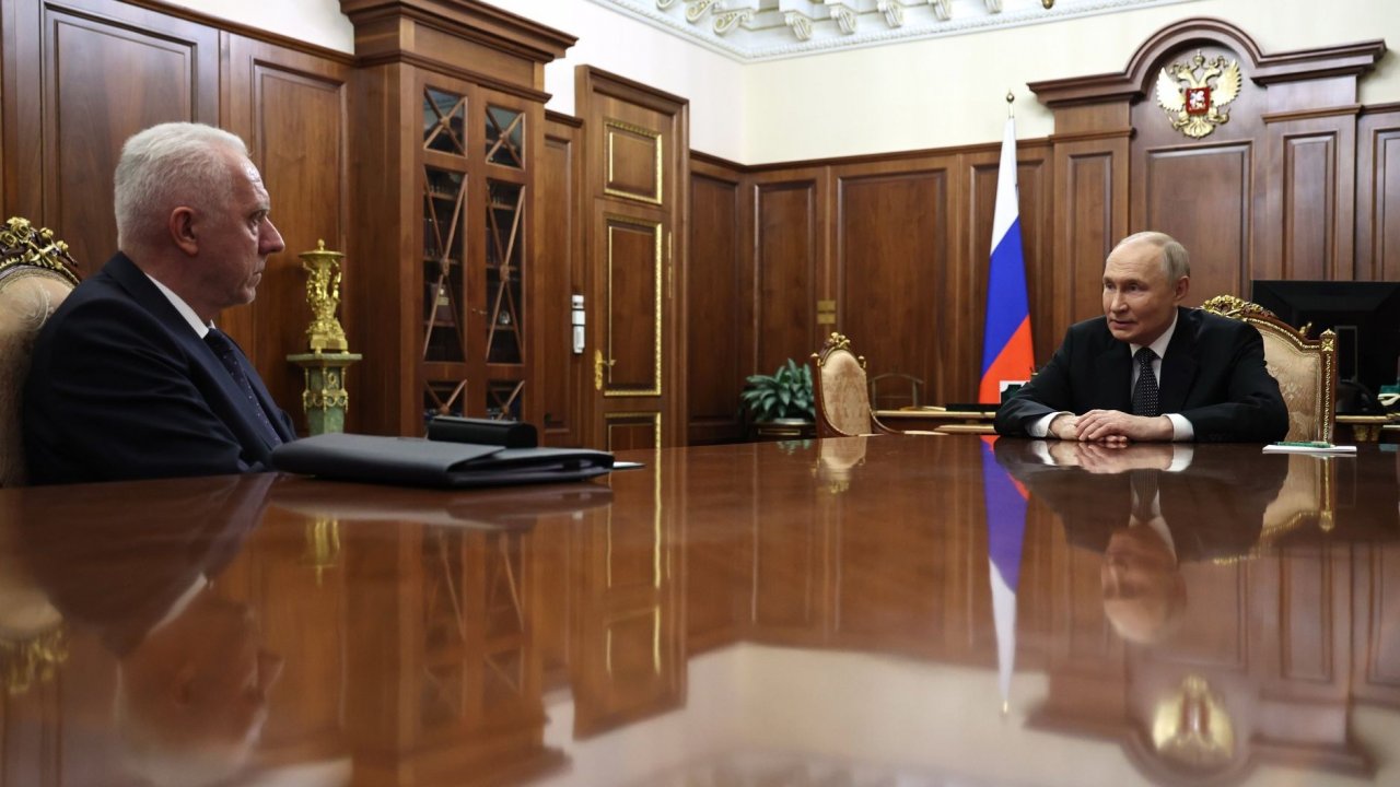 В Кремле Владимир Путин провёл рабочую встречу с Генпрокурором Александром Гуцаном, 23 декабря 2025