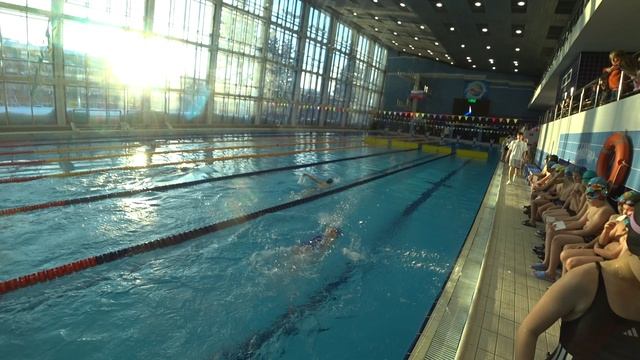 211215 25м спина Локцик Алена 4класс 3дор 32сек