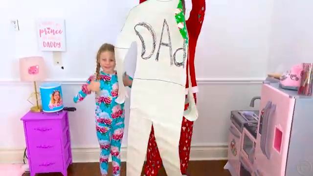 Настя и друзья помогают уставшему папе