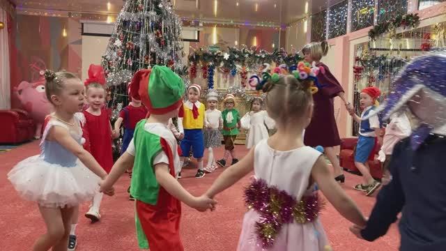 Песня "Детский хоровод"  (В. Парфенюк) Группа №11 "Почемучки"