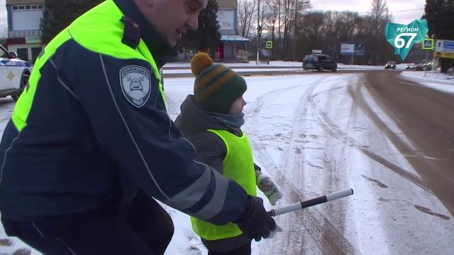Смоленские полицейские исполнили мечту мальчика Богдана из Сафонова