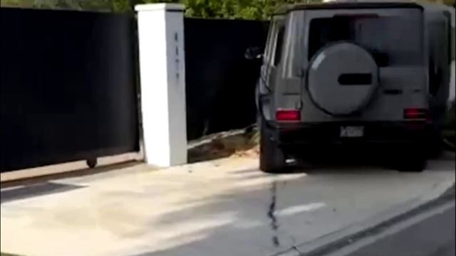 Россиянка протаранила автомобиль грабителей в Америке и те убежали от страха