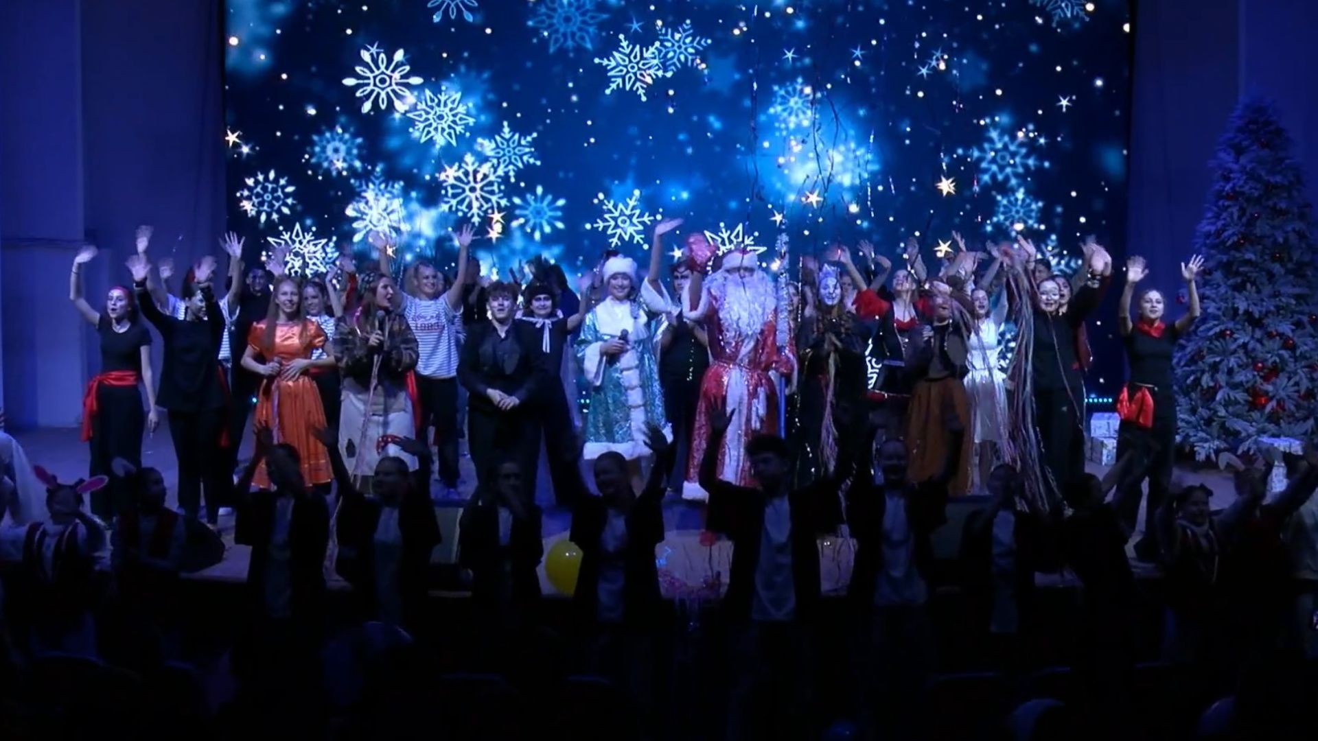 «Новогодний переполох» Театрализованное представление