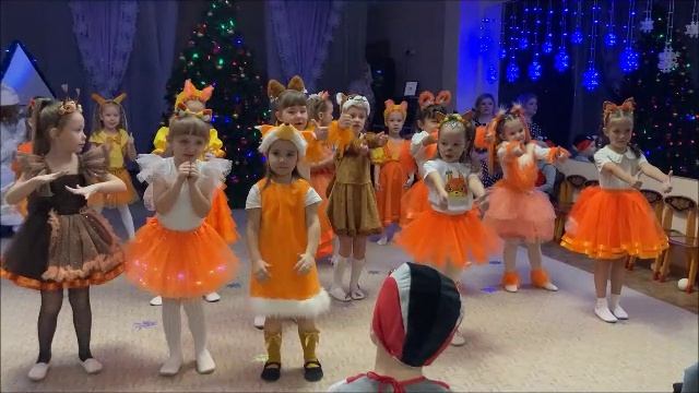 Новый год   8 Группа "Гномик"