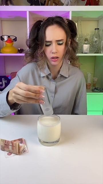 Спор. Не намочить монету. Кто выиграл? 🤔