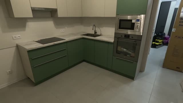 Кухня с торцевыми ручками 208