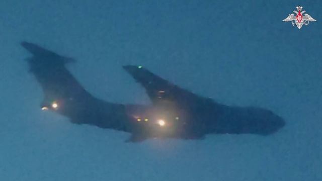 Стратегические ракетоносцы Ту-95мс дальней авиации ВКС России выполнили плановый полет