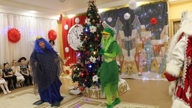 14 Дед Мороз спасает Снегурочку