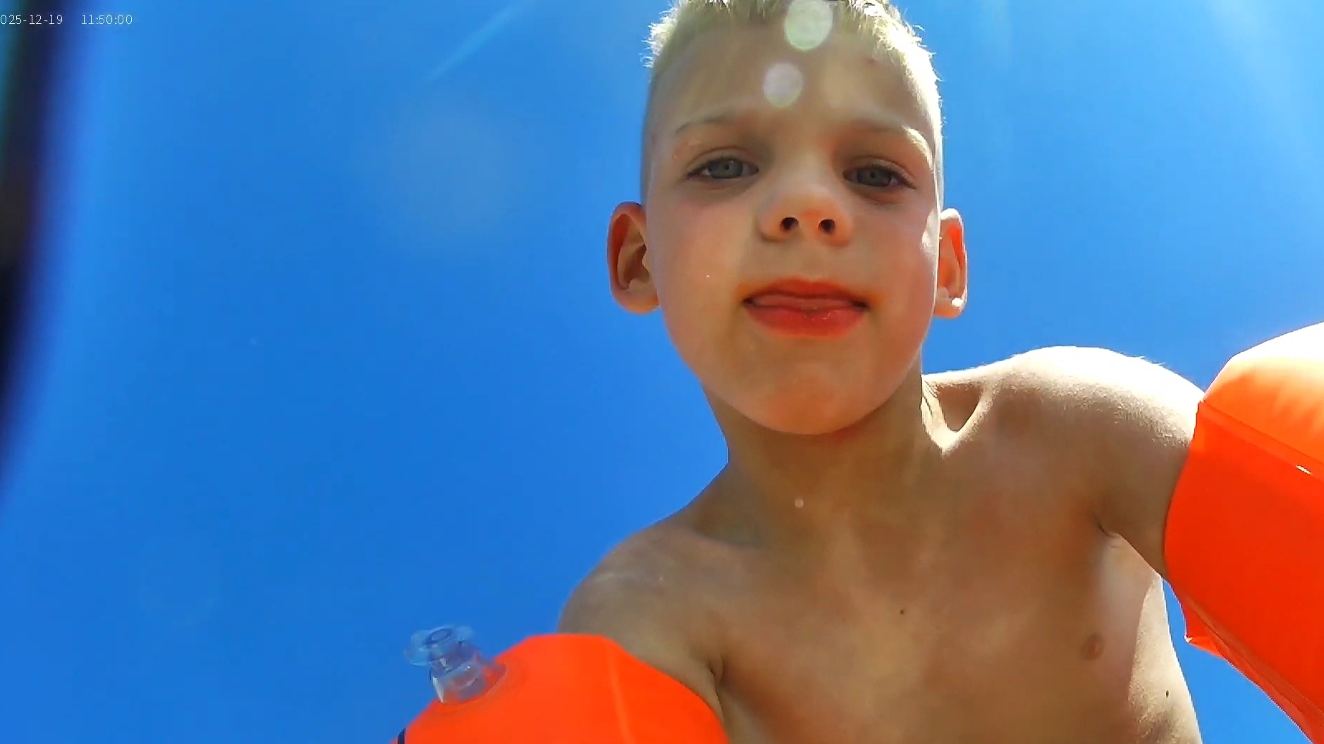 Юный блогер