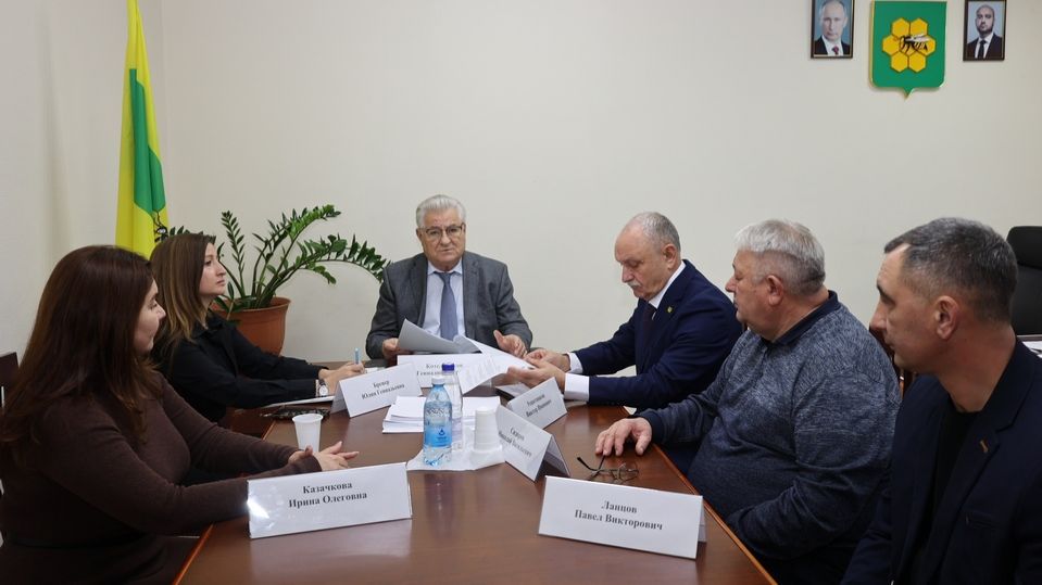 Глава м.р. Пестравский принес присягу и вступил в должность