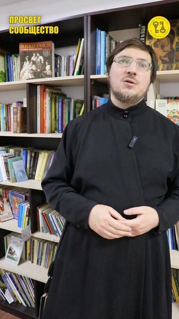 Вышла замуж, сразу после школы. Муж другой веры, и старше меня. У него богатая семья, мне дорогие по