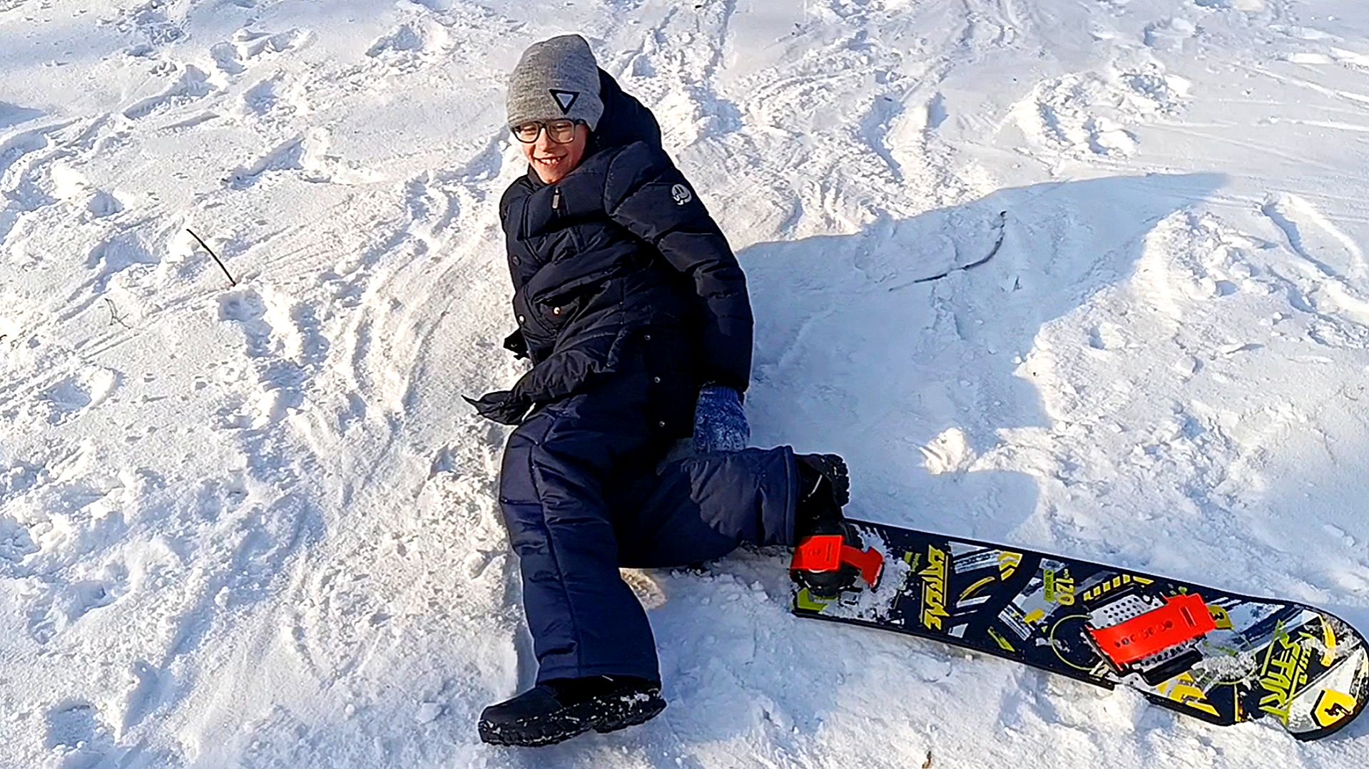 УРА-а-а КАНИКУЛЫ 🥳 ПОШЛИ НА СНОУБОРДЕ УЧИТЬСЯ КАТАТЬСЯ 🏂