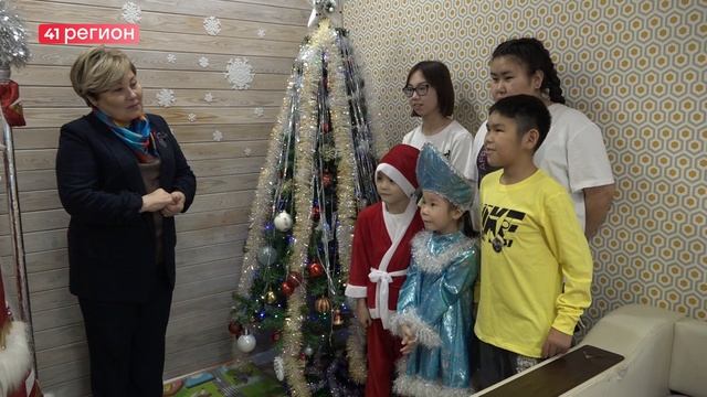 НОВОГОДНИЕ МЕЧТЫ ПЯТЕРЫХ РЕБЯТ ИСПОЛНИЛА ПРЕДСЕДАТЕЛЬ ЗАКОНОДАТЕЛЬНОГО СОБРАНИЯ ИРИНА УНТИЛОВА