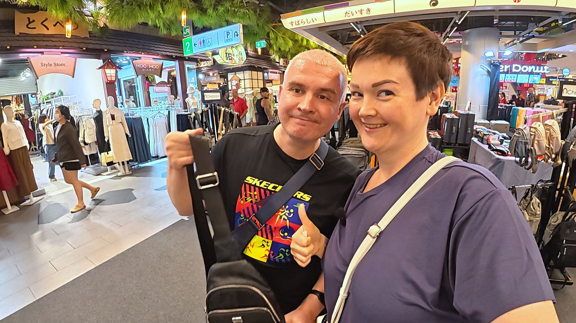 Купили ДОРОГОЙ желанный ПОДАРОК Вовану на НГ! ШОППИНГ и мега СКИДКИ на распродаже в Паттайе! Влог