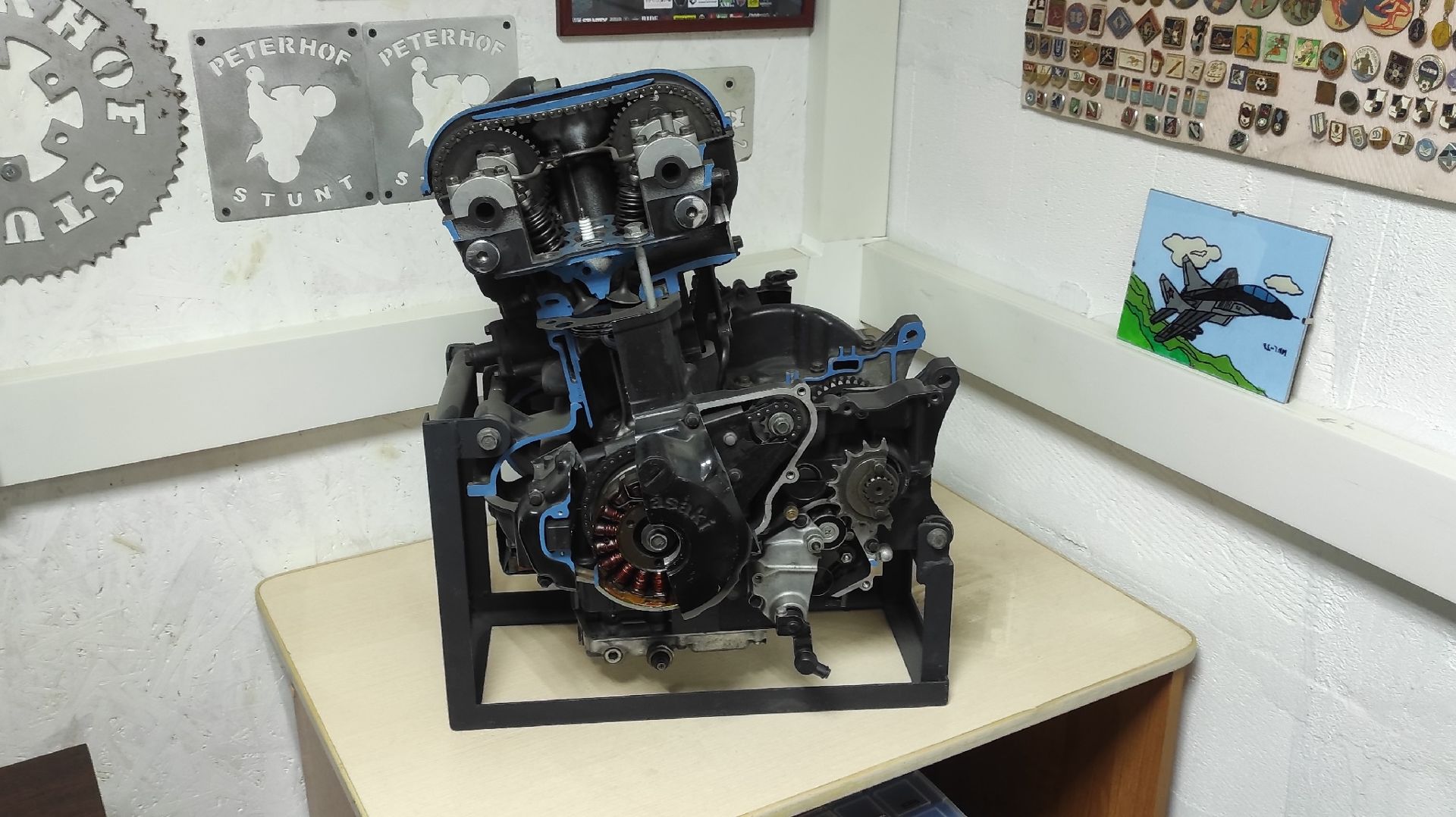 Motosecond Collection. Мотор в разрезе Kawasaki GPZ 500. Видео уже на канале.