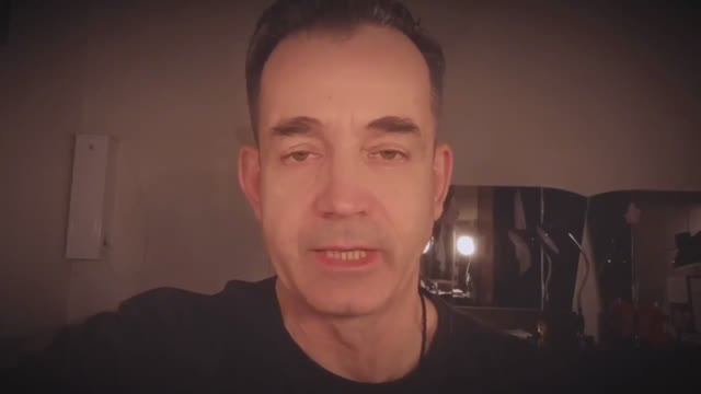 Дмитрий Певцов присоединился к профилактической акции #КладиТрубку