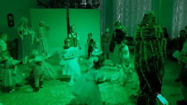 Дошкольники. Снежок