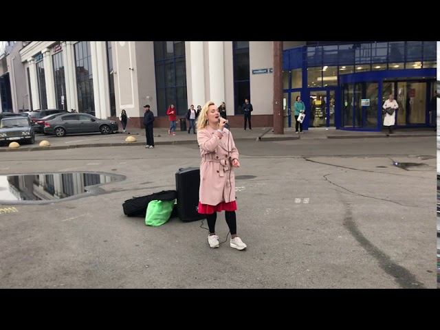 "Насыть меня, Отец". Песня у станции метро "Улица Дыбенко".