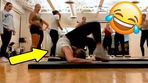 ЗАБАВНЫЕ МОМЕНТЫ С ЖИВОТНЫМИ, СНЯТЫЕ НА КАМЕРУ