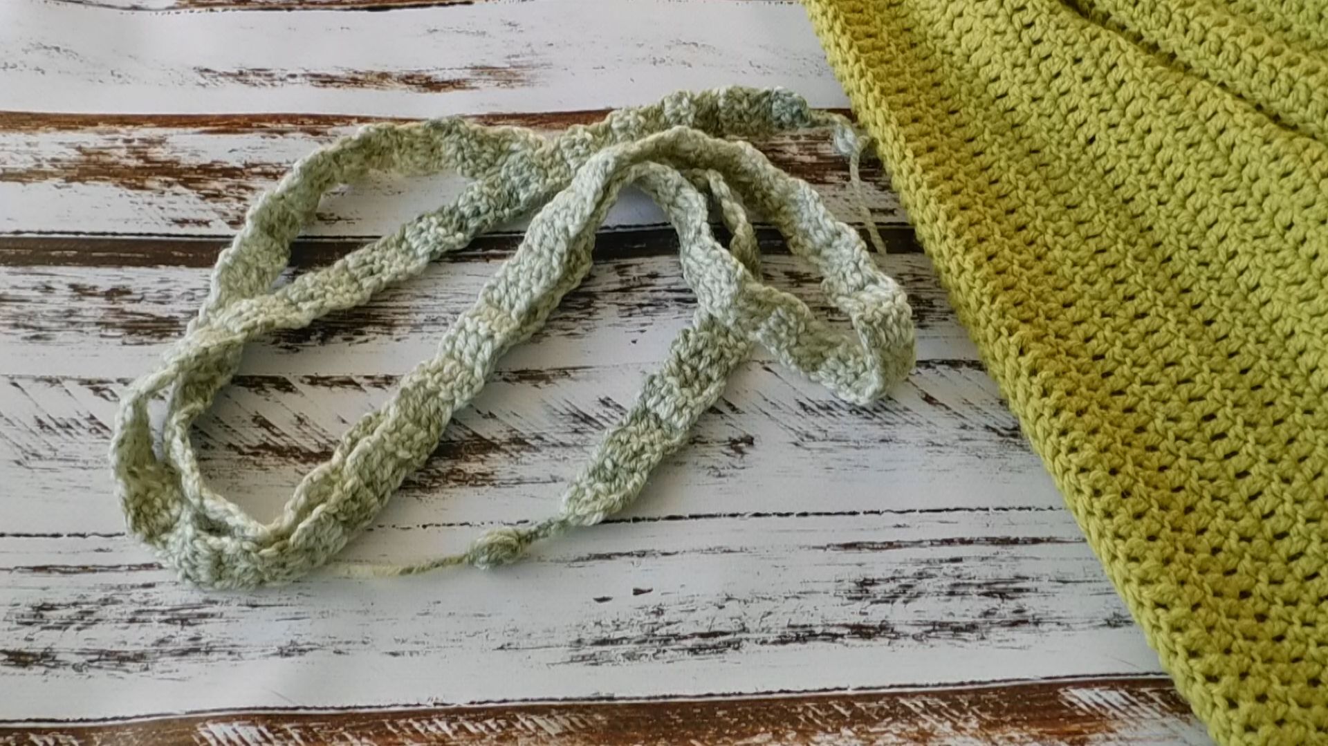 ВЯЖЕМ ПОЯС КРЮЧКОМ // РОВНОЕ ПОЛОТНО С ДЕКОРАТИВНЫМИ ЗАОСТРЁННЫМИ КОНЦАМИ 🎗✔