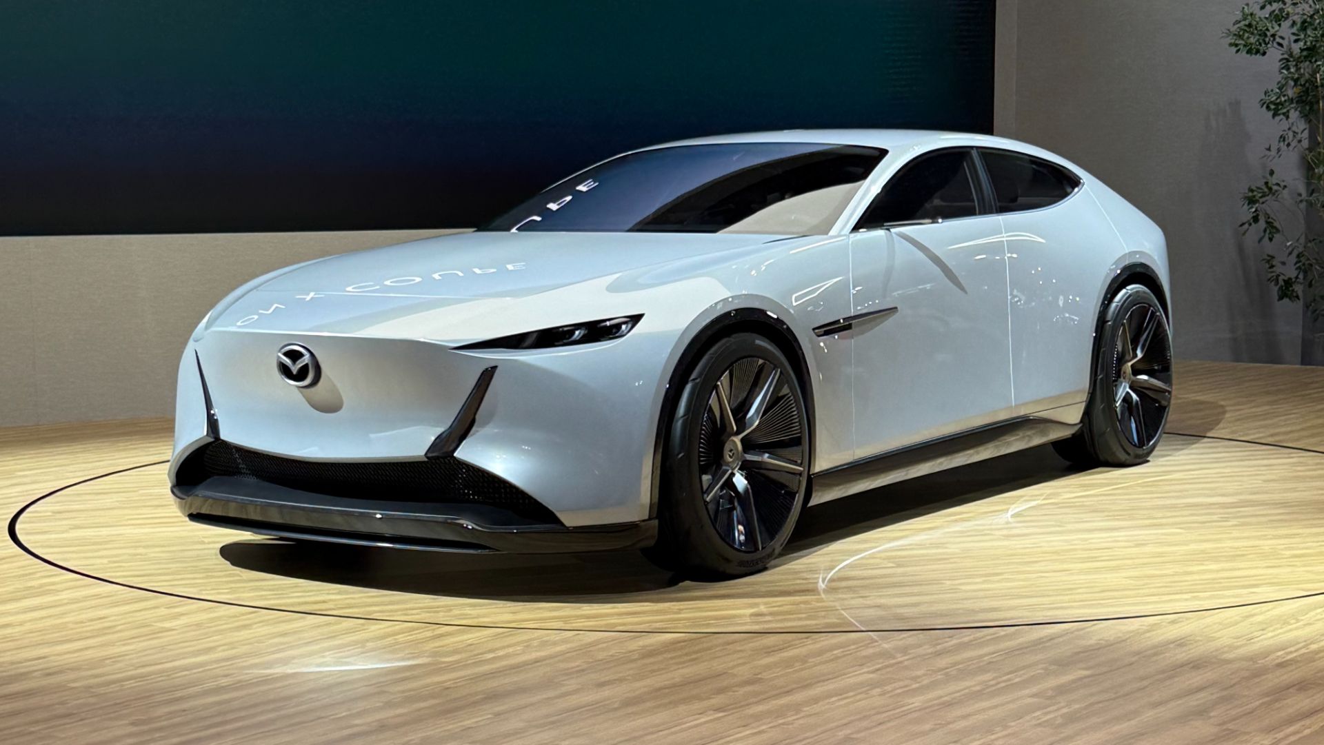 MAZDA + ротор + топливо из водорослей = VISION X-COUPE | Мы на Japan Mobility Show