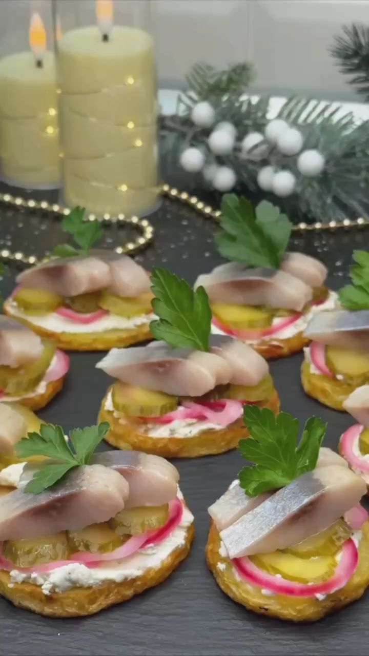 Закуска из сельди на золотистом картофеле