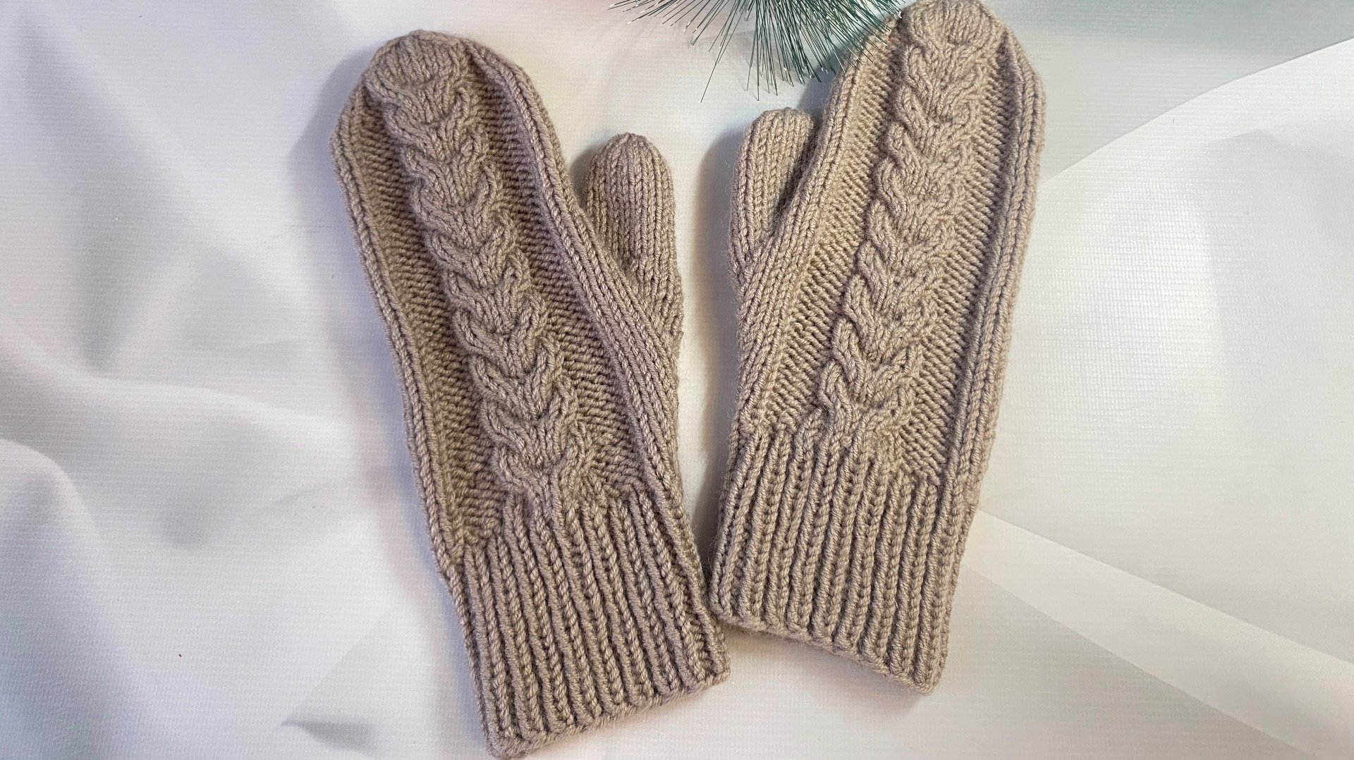 Варежки с косами. Подробный МК