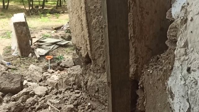 19-21 июля 2025г.Гости.Разобрали крышу. Сломала стену)