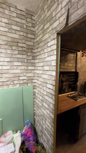 Продается небольшая 2-х ком.кв. с удобствами и ремонтом в посёлке Майский, Александровский район