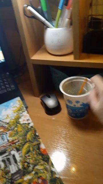 А так выглядит, на самом деле, не в замедленной съёмке, продолжаю заканчивать картину