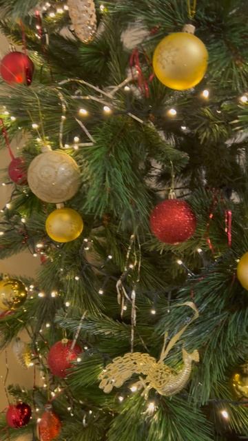 #Shorts Моя новогодняя ёлочка // Ёлка в красно-золотом цвете // Новый год 2026 //